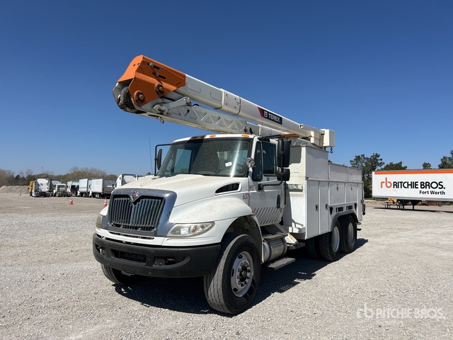 2012 Terex Hi-Ranger HRX-55 55 ft on 2013 International 4400 6x4 Camion de cubo | Ritchie Bros ...