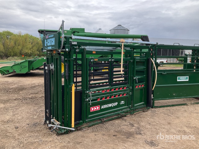Arrowquip 86 Series Squeeze Chute | Ritchie Bros. Auctioneers