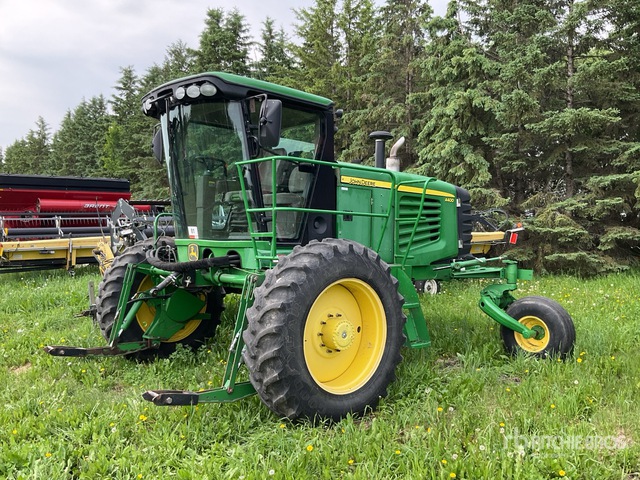 2010 John Deere A400 30 ft Swather Windrower | Ritchie Bros. Auctioneers