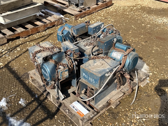 Quantity of (4) Doorlec Garage Door Openers | Ritchie Bros. Auctioneers