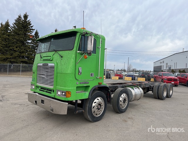 1996 Freightliner FLB 8x4 Twin-Steer Autocarro cabina e telaio ...