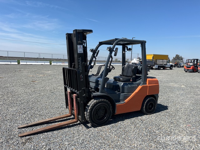 2018 Toyota 8FGU30 4850 lb Pneumatic Tire Forklift | Ritchie Bros ...