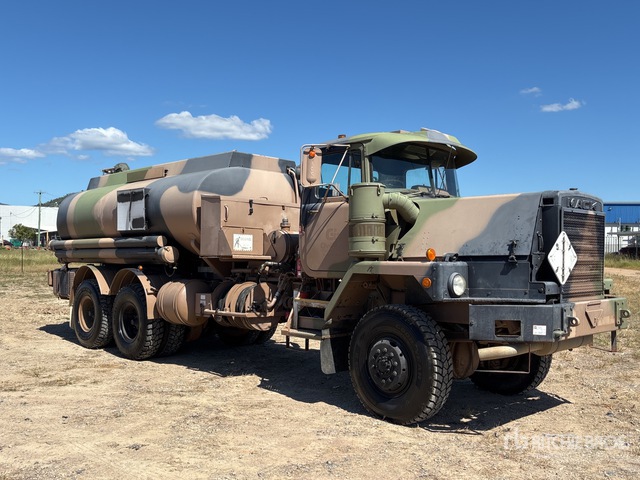 1986 Mack R686ST 11000 L 6x6 Tanker Truck | Ritchie Bros. Auctioneers