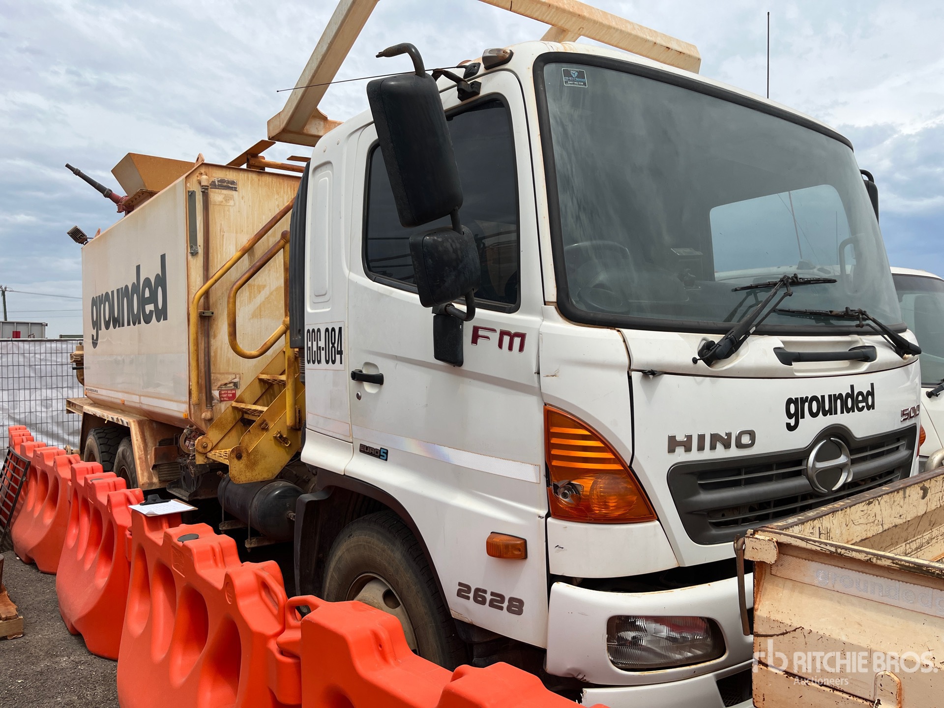 2012 Hino 500 6x4 Water Truck | Ritchie Bros. Auctioneers