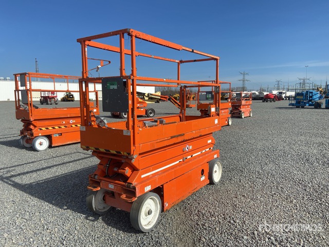 2018 Skyjack SJIII-3220 Electric Scissor Lift | Ritchie Bros. Auctioneers