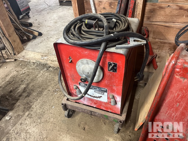 Lincoln 250 A Electric Welder | Ritchie Bros. Auctioneers