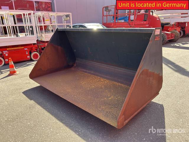 BMO ZM3 2500 mm Telehandler Bucket | Ritchie Bros. Auctioneers