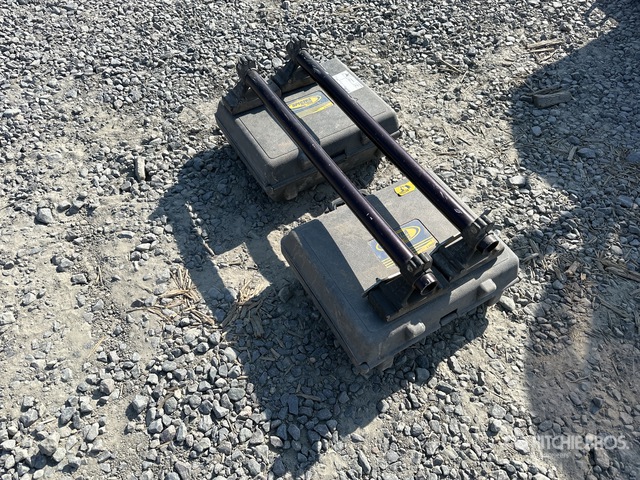 Quantity of (2) Spectra LR50 Laser Receiver | Ritchie Bros. Auctioneers