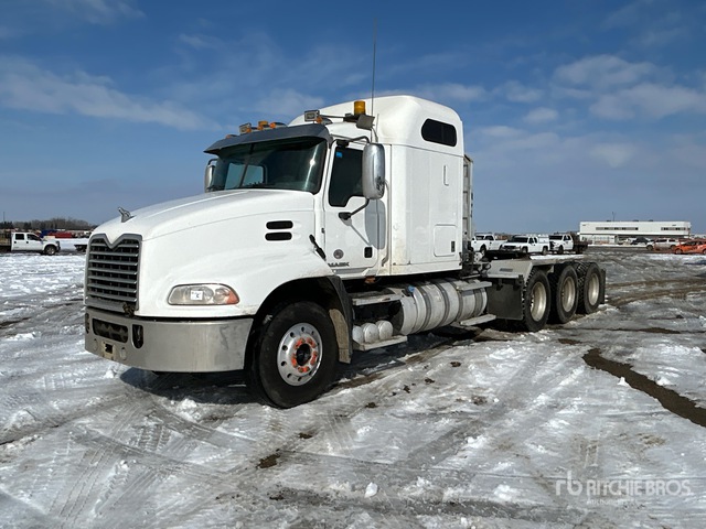 2018 Mack CXU614 8x6 Tri/A Sleeper Truck Tractor | Ritchie Bros ...