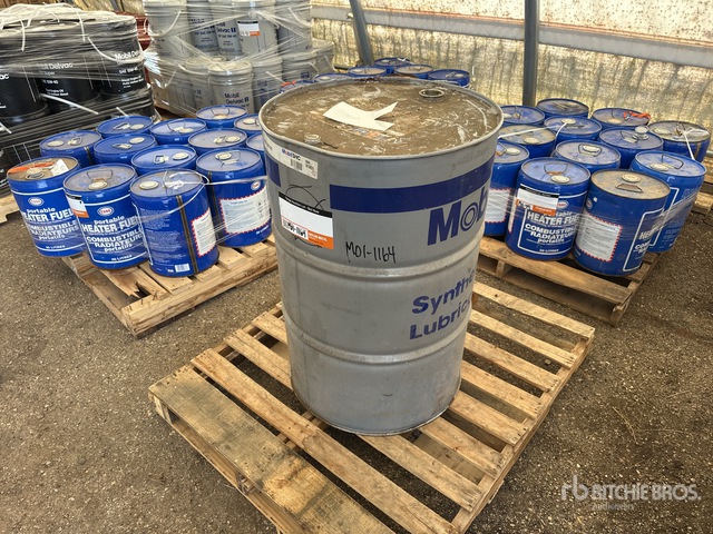 Quantity of Mobil SHC 627 Synthetic Bearing & Gear Oil (Unused ...