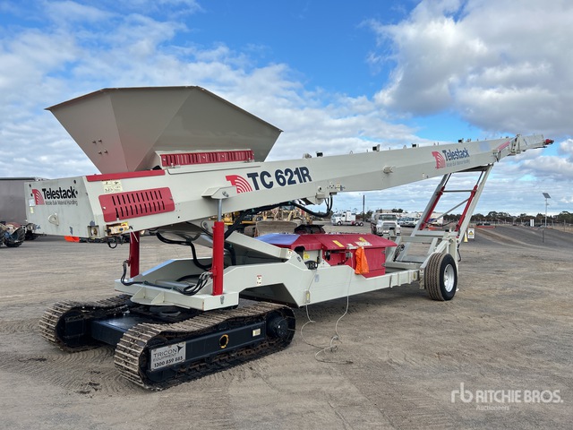 2020 Telestack TC-621R 1050 mm x 21 m Tracked Radial Stacking Conveyor ...