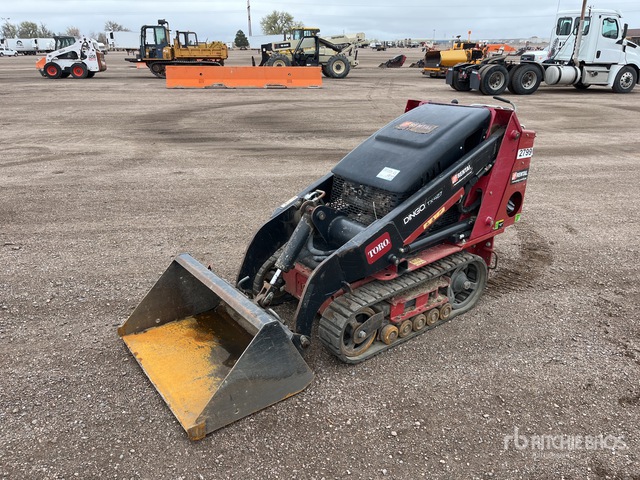 2019 Toro TX427 Mini Compact Track Loader | Ritchie Bros. Auctioneers