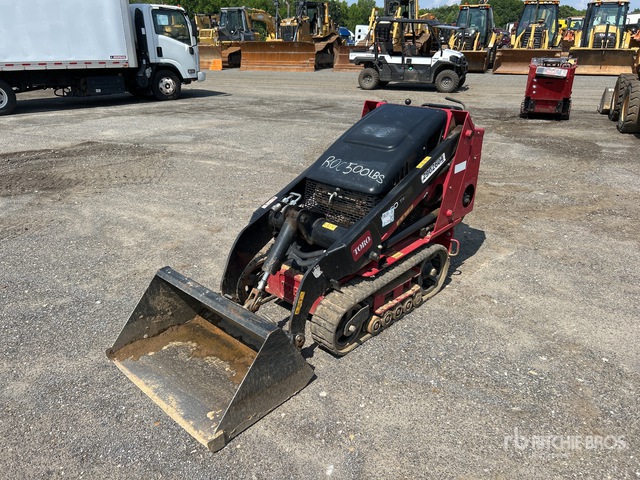 2020 Toro TX427 Mini Compact Track Loader | Ritchie Bros. Auctioneers