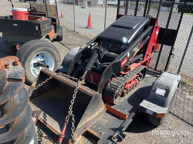 2019 Toro TX427 Mini Compact Track Loader | Ritchie Bros. Auctioneers