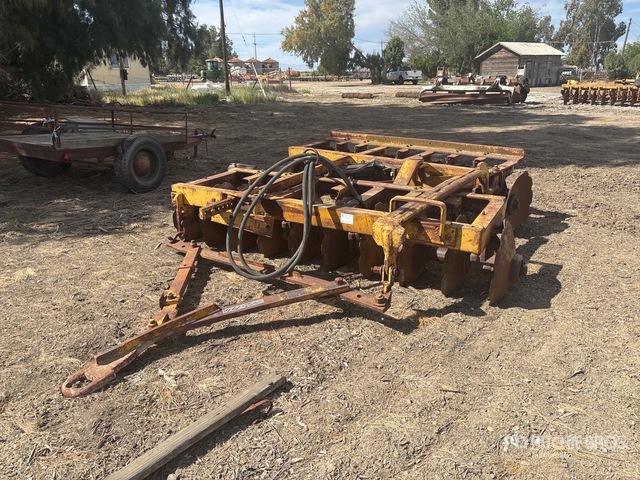 Towner D40C 10 ft Semi-Mount Offset Breaking Disc Harrow | Ritchie Bros ...
