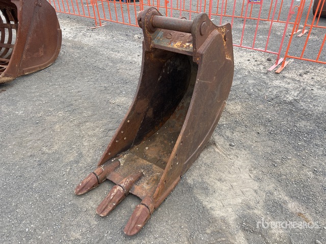 550 mm Q/C Digging Excavator Bucket - Fits Komatsu PC228 | Ritchie Bros ...