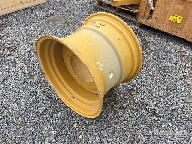 Cat 343-4268 26 in Wheel | Ritchie Bros. Auctioneers