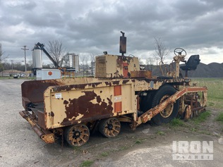2004 Blaw-Knox PF-180 Wheel Asphalt Paver (Inoperable) in Shelbyville ...
