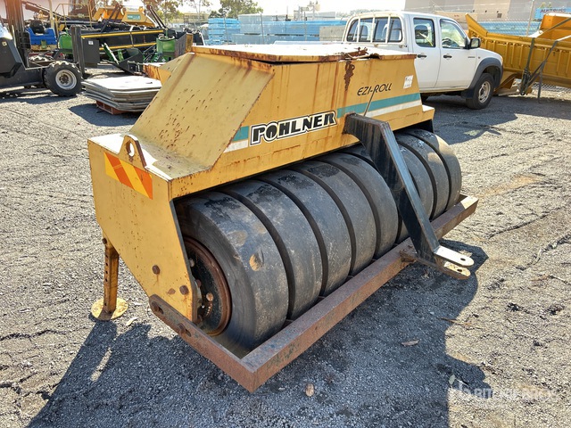 Pohlner EZI-ROLL 2080 mm 9 Wheel Pneumatic Motor Grader Roller ...