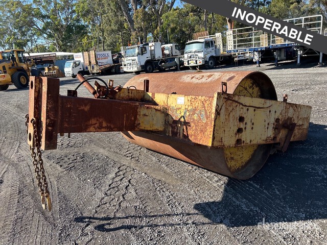 Pacific V12D Pull Behind Roller (Inoperable) | Ritchie Bros. Auctioneers