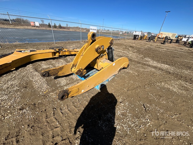 Wheel Loader Arms | Ritchie Bros. Auctioneers