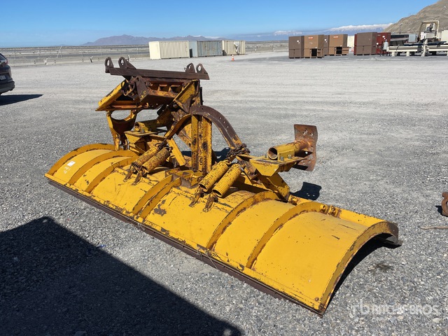 Flink MBT 2PF12-42-4-B 12 ft Snow Plow | Ritchie Bros. Auctioneers