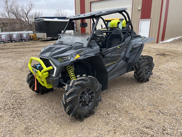 Equipment & Trucks For Sale in Canada