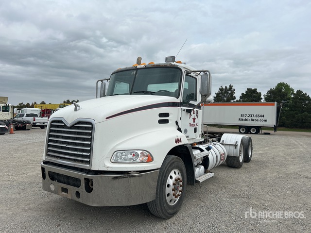 2016 Mack CXU613 6x4 T/A Day Cab Truck Tractor | Ritchie Bros. Auctioneers