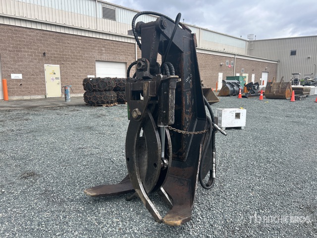 WBM Q/C Log Grapple - Fits 250 Excavator | Ritchie Bros. Auctioneers