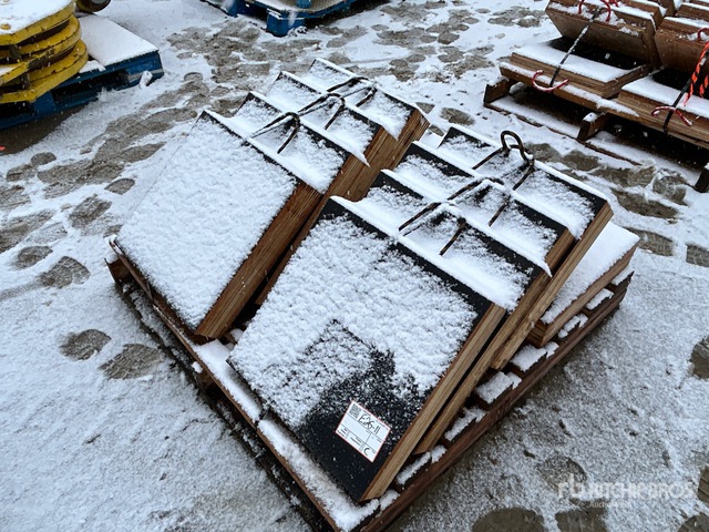 Quantity of 18 in x 18 in Outrigger Pads | Ritchie Bros. Auctioneers