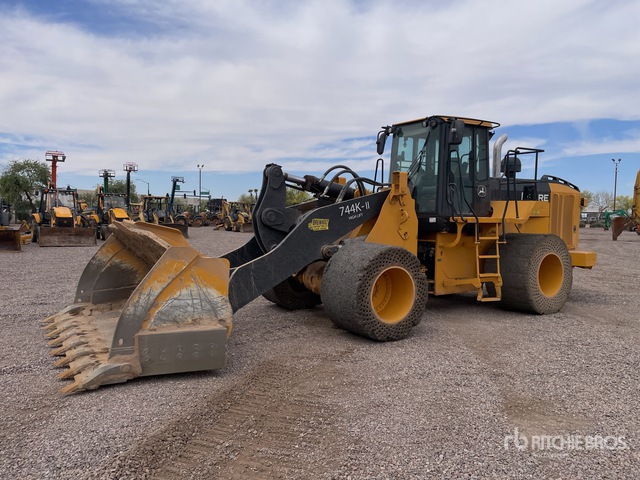 2015 John Deere 744K High Lift Wheel Loader | Ritchie Bros. Auctioneers