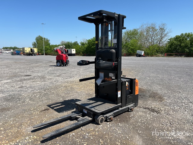 E Picker JX2-144 2000 lb Electric Order Picker | Ritchie Bros. Auctioneers