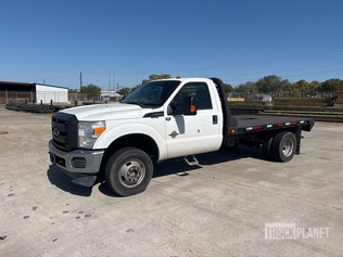 2016 Ford F-350 XL 4x4 Flatbed Truck in Rockport, Texas, United States ...