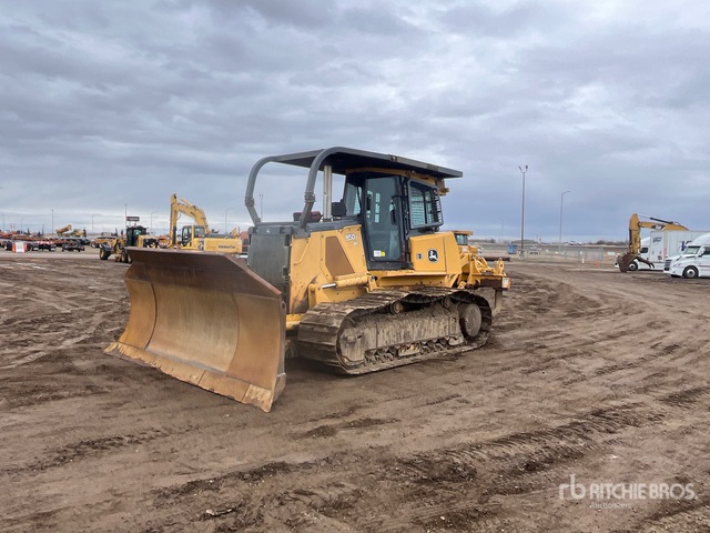 2011 John Deere 850J WLT Crawler Dozer | Ritchie Bros. Auctioneers