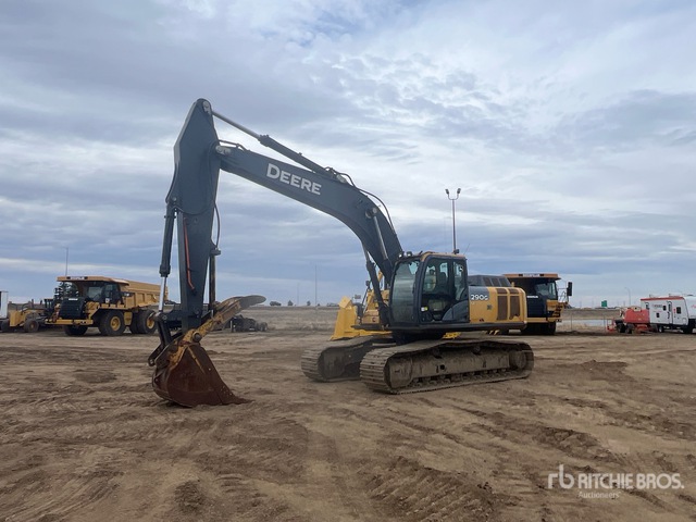 2011 John Deere 290G LC Tracked Excavator | Ritchie Bros. Auctioneers