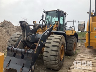 2014 John Deere 744K Wheel Loader in Port Arthur, Texas, United States ...