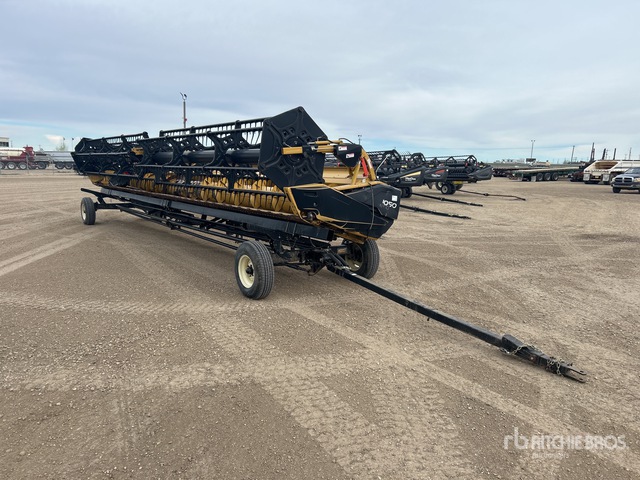 2014 Claas Vario 1050 35 ft Auger Combine Header | Ritchie Bros ...