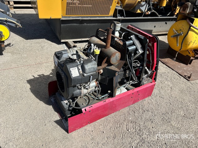 2017 Lincoln GX300 300 A Engine Driven Welder | Ritchie Bros. Auctioneers