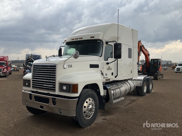 2019 Mack PI64T Pinnacle 6x4 T/A Sleeper Truck Tractor | Ritchie Bros ...