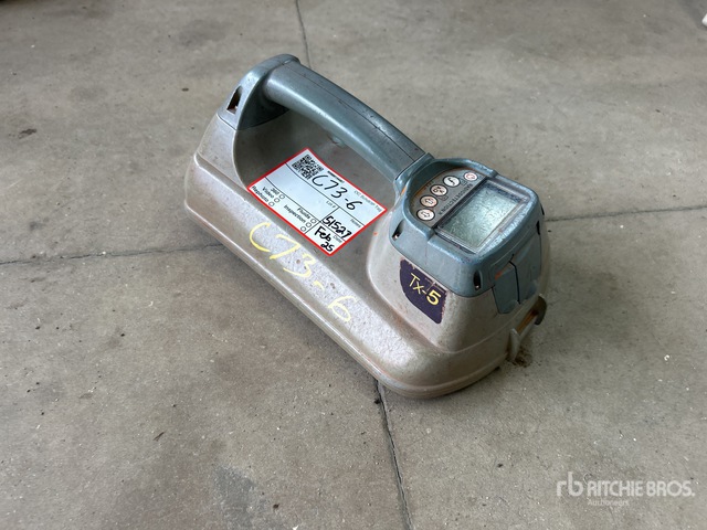 2014 Radiodetection TX-5 Transmitter | Ritchie Bros. Auctioneers