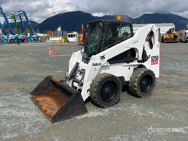2005 Bobcat S250 Two-Speed High Flow Skid Steer Loader | Ritchie Bros ...