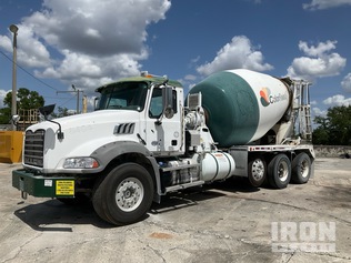 2015 Mack GU813 8x4 Mixer Truck in Tampa, Florida, United States ...