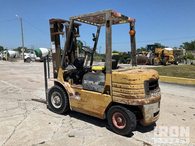 Cat DP25 5000 lb Cushion Tire Forklift in Tampa, Florida, United States ...