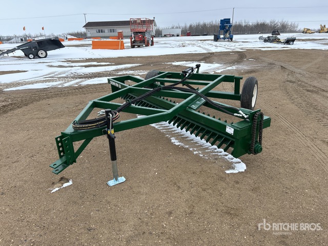 Crown RW-10 11 ft 5 in Rock Windrower | Ritchie Bros. Auctioneers