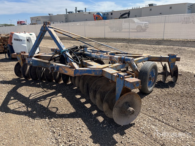Alteen 12 ft 3-Point Tandem Vertical 12 ft Disc | Ritchie Bros. Auctioneers