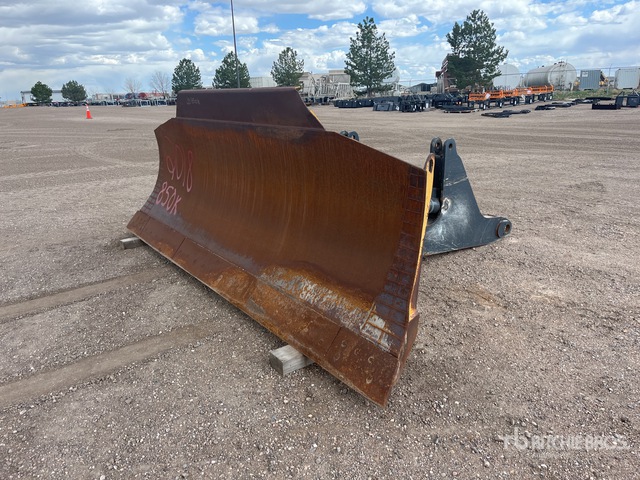 2018 156 in PAT Dozer Blade - Fits John Deere 850K | Ritchie Bros ...