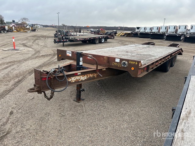 1996 Towmaster T20 20 ft T/A Equipment Trailer | Ritchie Bros. Auctioneers