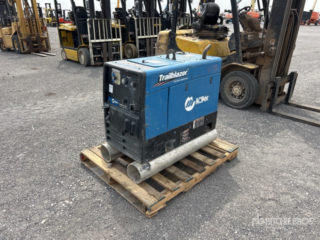 2017 Miller Trailblazer 325 Multi-Process Engine Driven Welder ...
