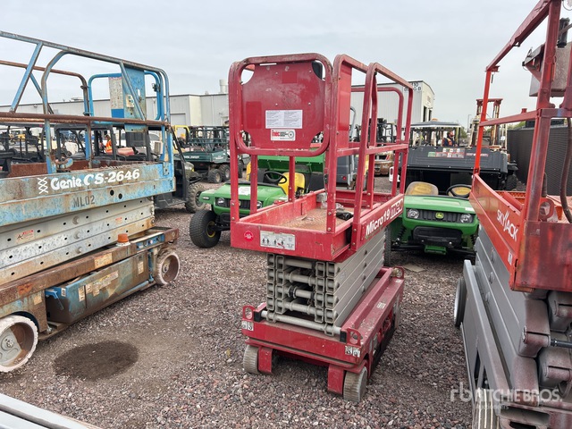 2019 MEC Micro 19 Electric Scissor Lift | Ritchie Bros. Auctioneers