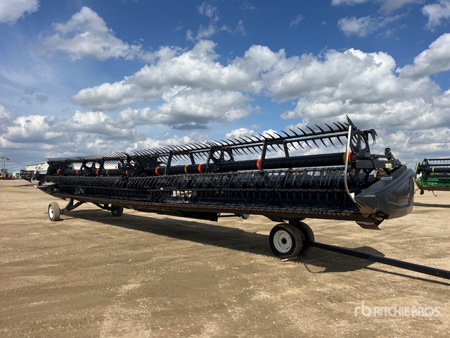 2014 MacDon D65-D 40 ft Draper Combine Header | Ritchie Bros. Auctioneers